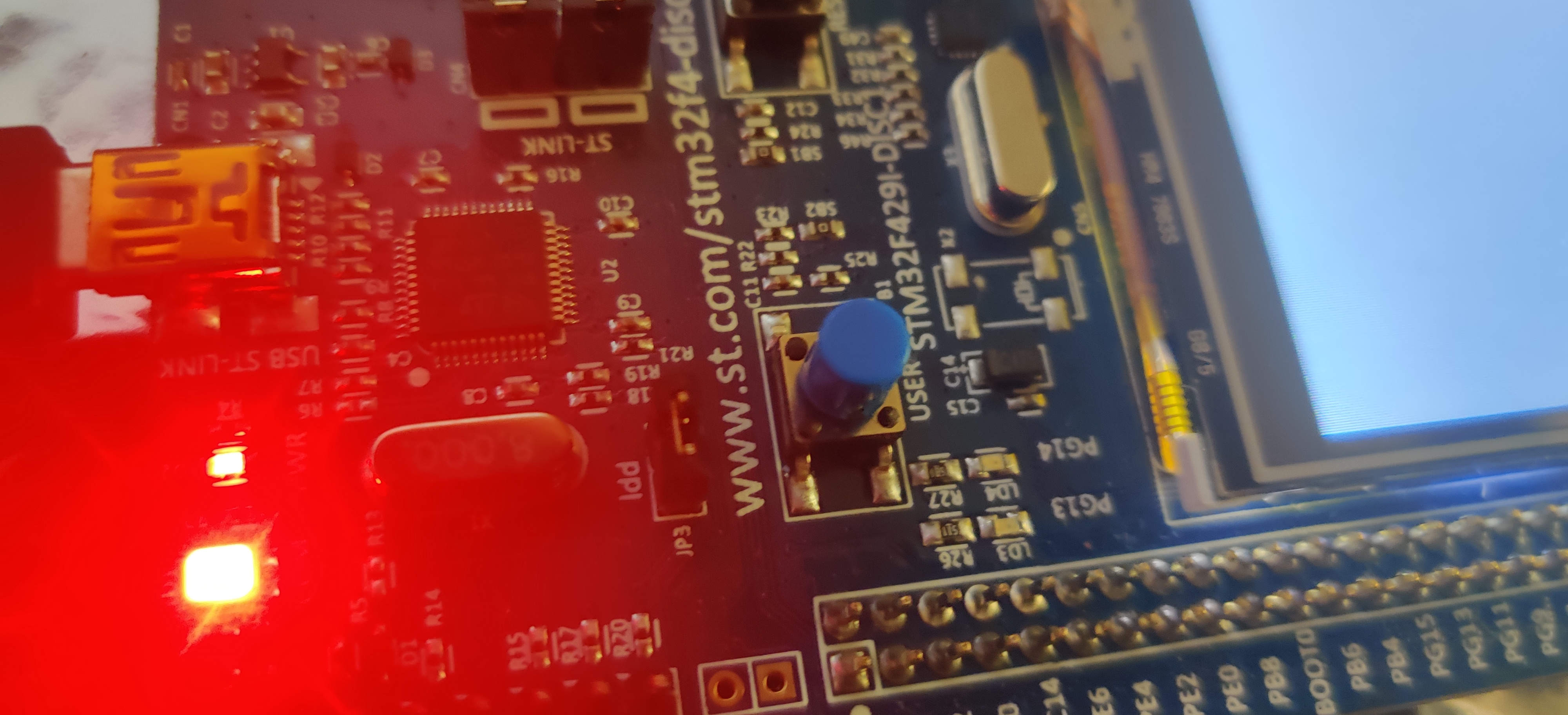 White Screen Error With Stm32f429i Disc1 Stmicroelectronics Community 