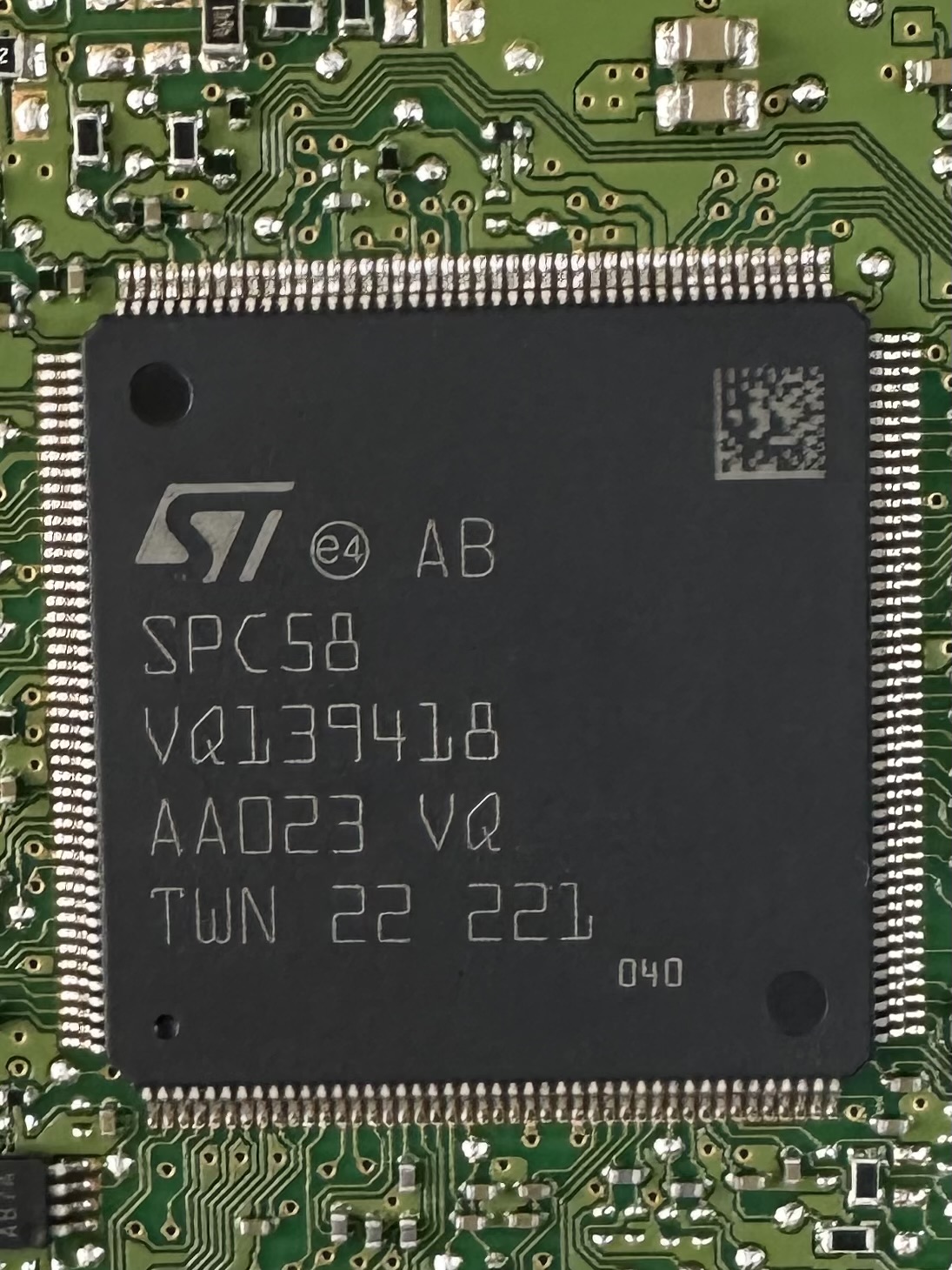 help me identify this component part number - STMicroelectronics Community