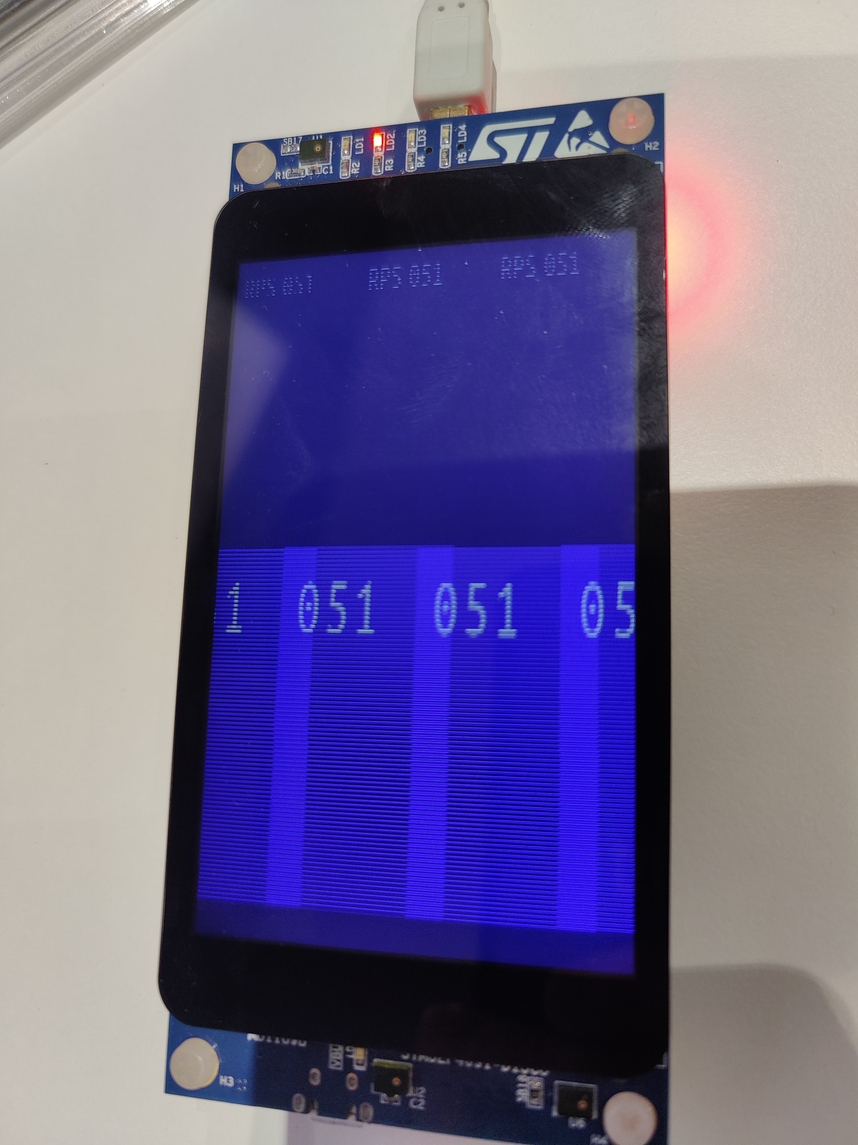 Diagonal tearing on LCD_DSI_VideoMode_DoubleBuffer... - Page 2 - STMicroelectronics Community